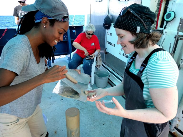 WHOI Seafloor Samples Laboratory